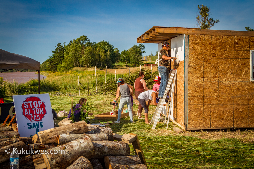 Protesters build treaty "truckhouse" near Alton Natural Gas Storage ...